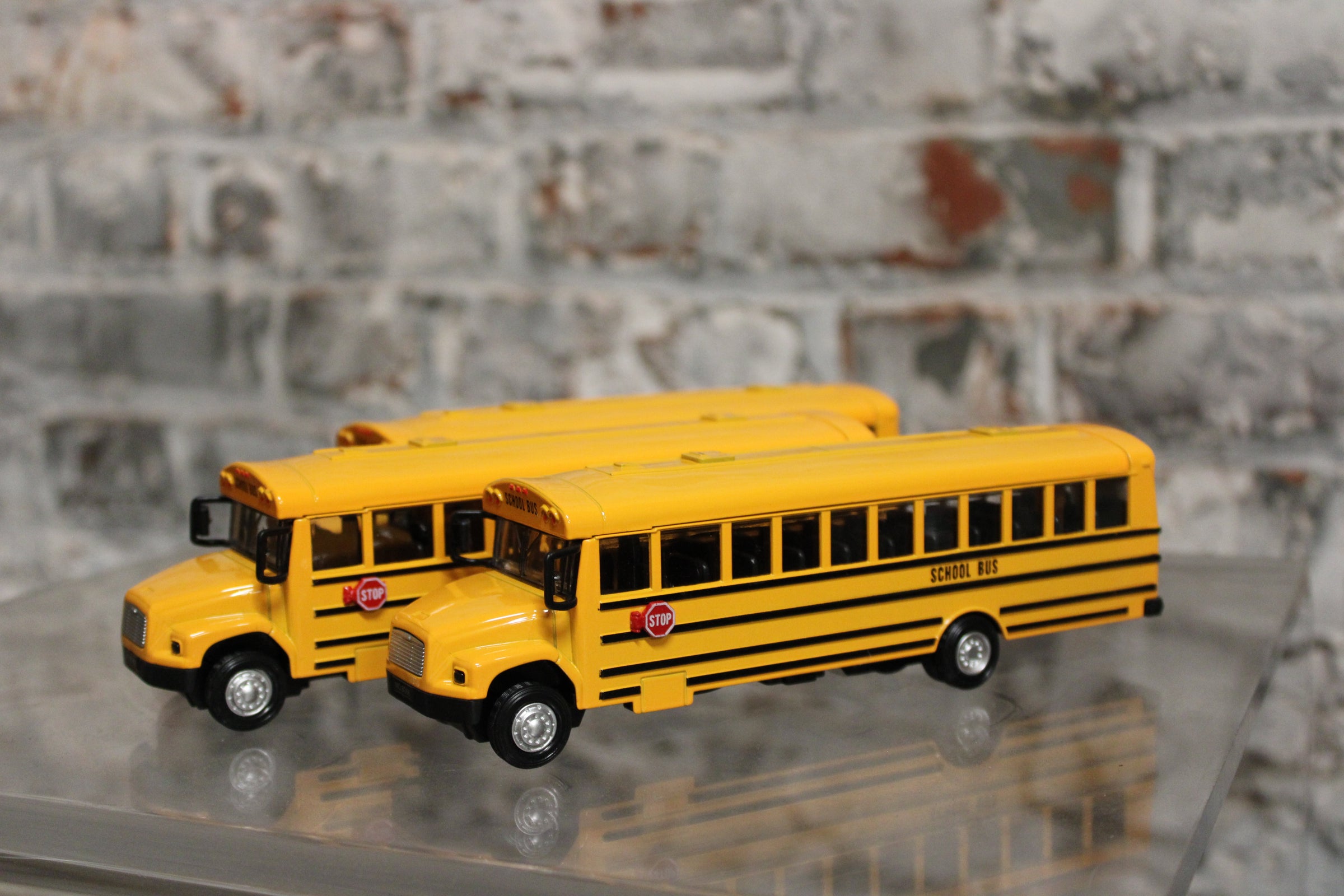 toy bus school